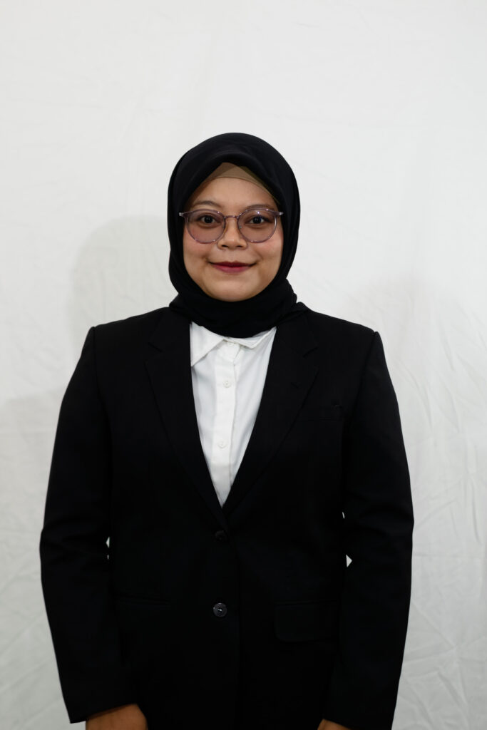 Dosen, Laboran, & Karyawan - Program Studi Hukum Keluarga Islam UMM